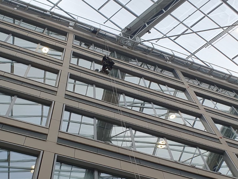 Raam vervangen Hogeschool Amsterdam dmv abseiltechnieken